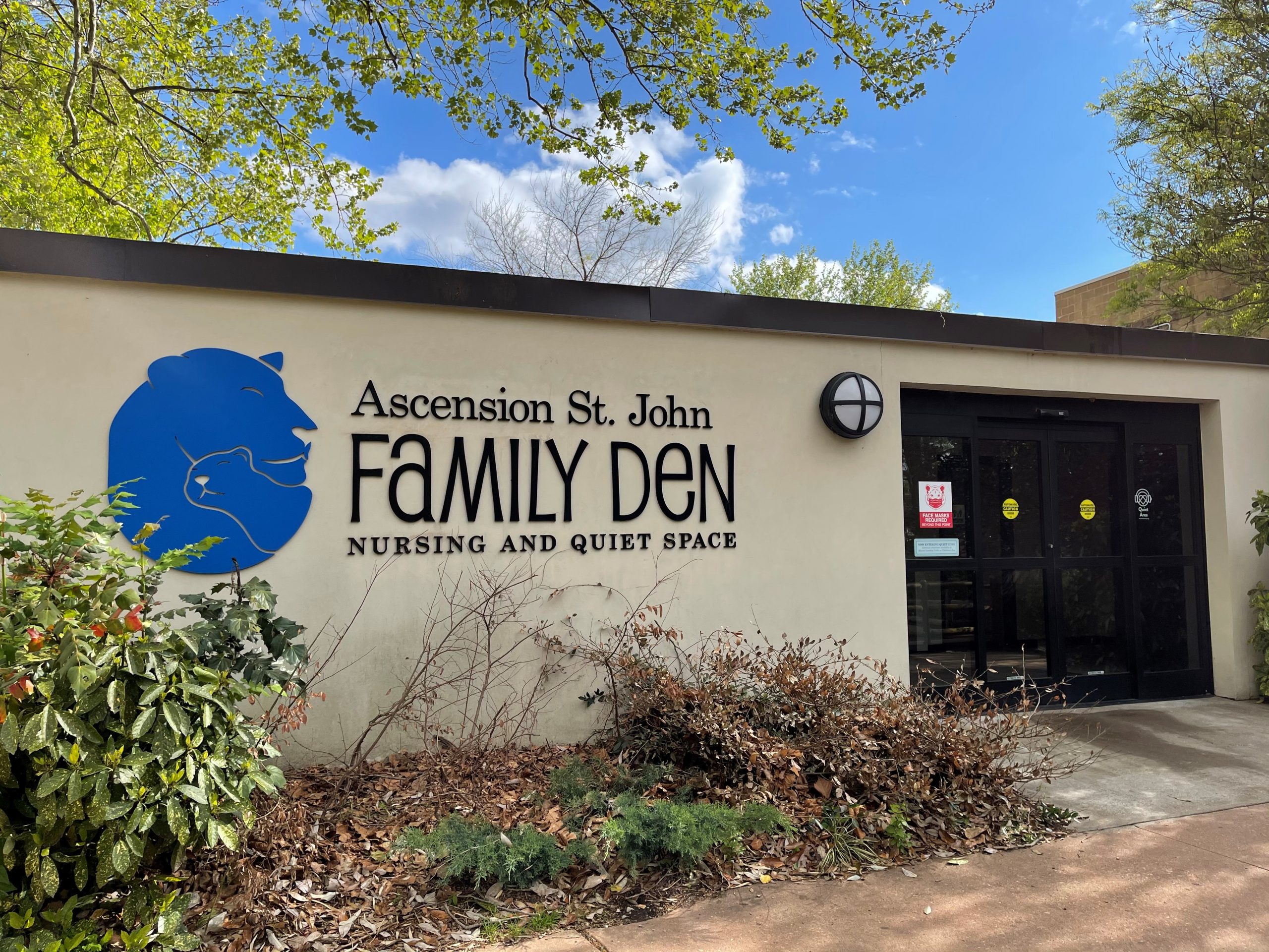 St. John Family Den - Building Beyond